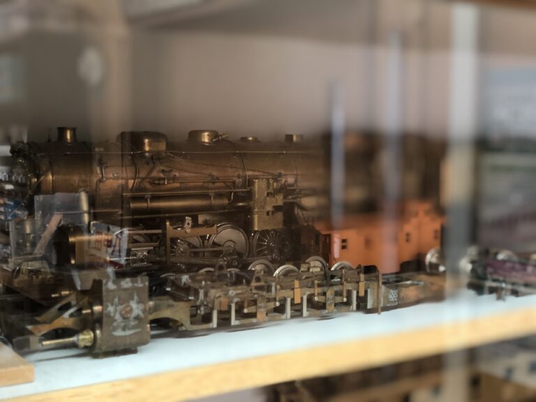 匠の技が光る鉄道模型 パーツにこだわる稲見鉄道模型製作所 | かんだいじナビ｜日本一小さい⁉︎ローカルメディア